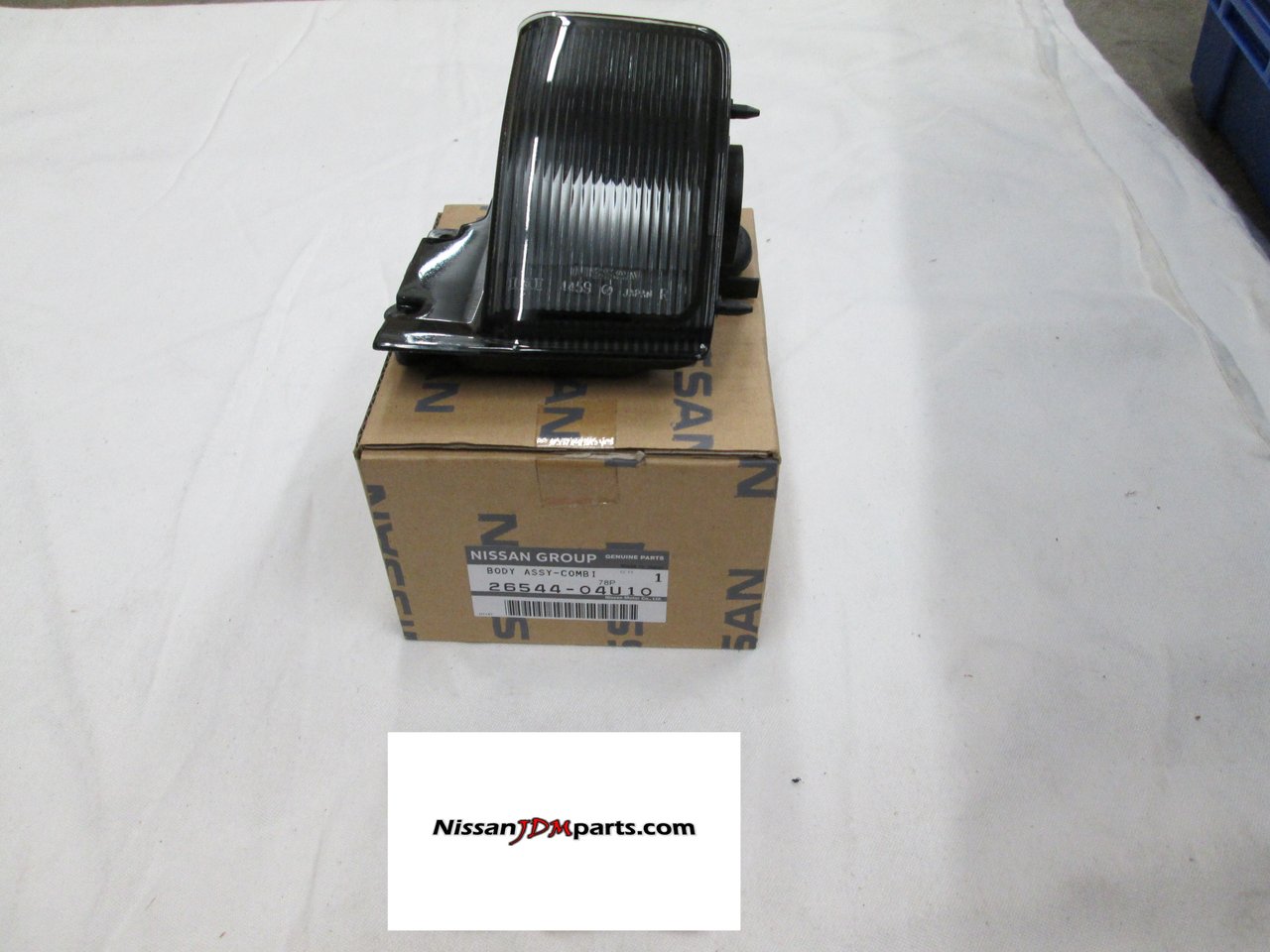 R32 Coupe Reverse light RH 26544-04U10 - nissanJDMparts.com
